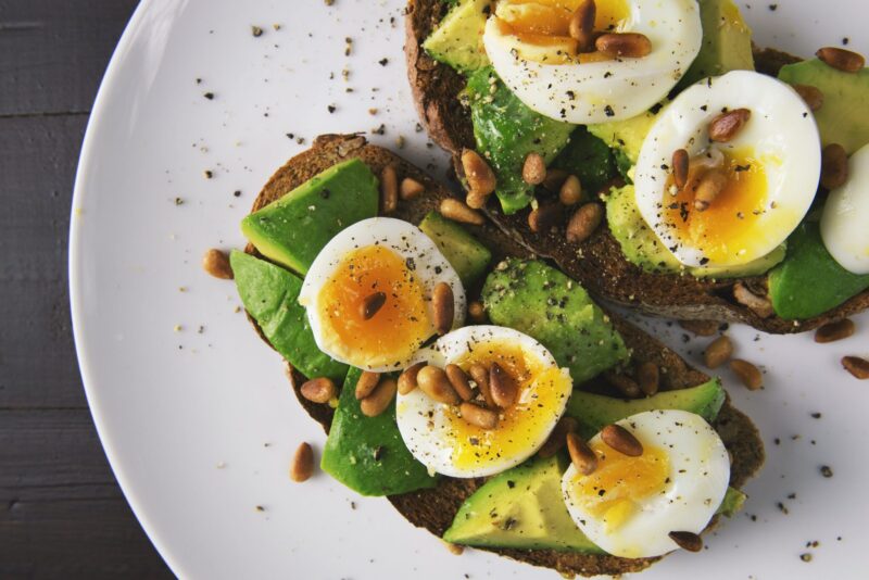 How to Add Healthy Life Keto Bread into Your Ketogenic Diet?