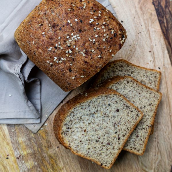 A Guide to Sesame Seed Bread: Low-Carb and Nutrient-Rich